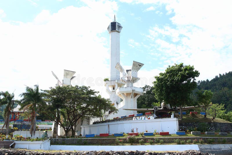 Tugu Trikora En La Isla De Lembeh Imagen editorial - Imagen de estrecho ...