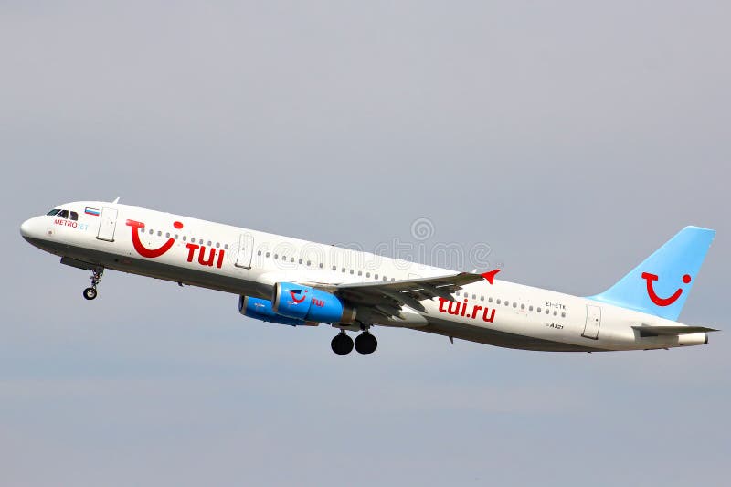TUI Russia Airbus A321 editorial photo. Image of fast - 38014556
