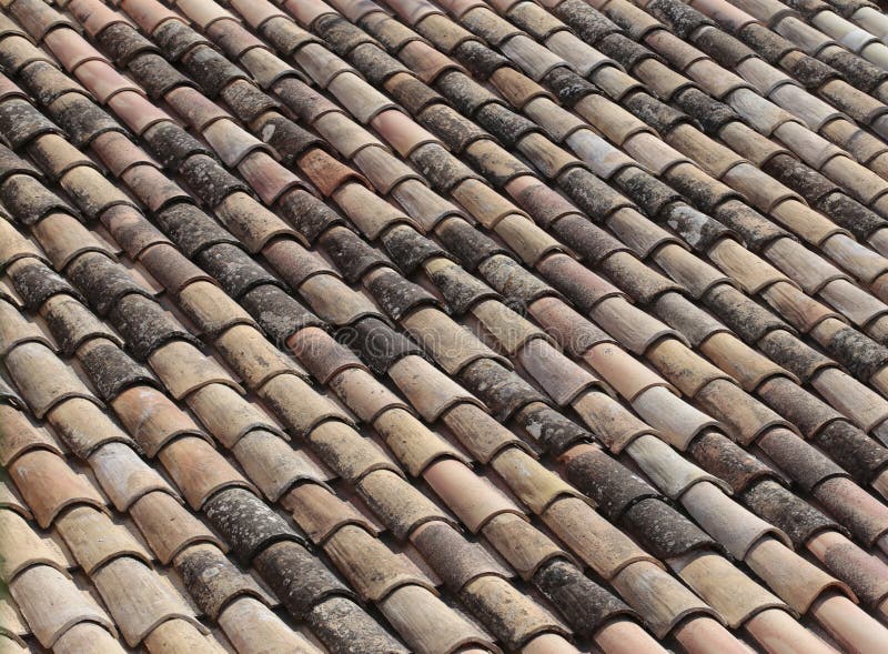 Tuiles d'argile de toit image stock. Image du extérieur - 36285249