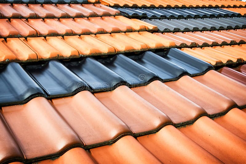Tuiles de toit photo stock. Image du différent, toiture - 46973430