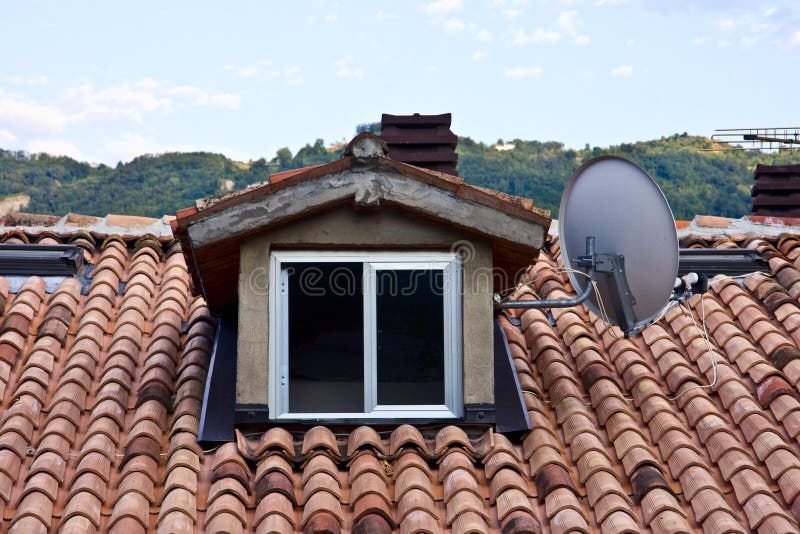 Toit De Tuiles Rouges Et Combles Image stock - Image du copenhague ...