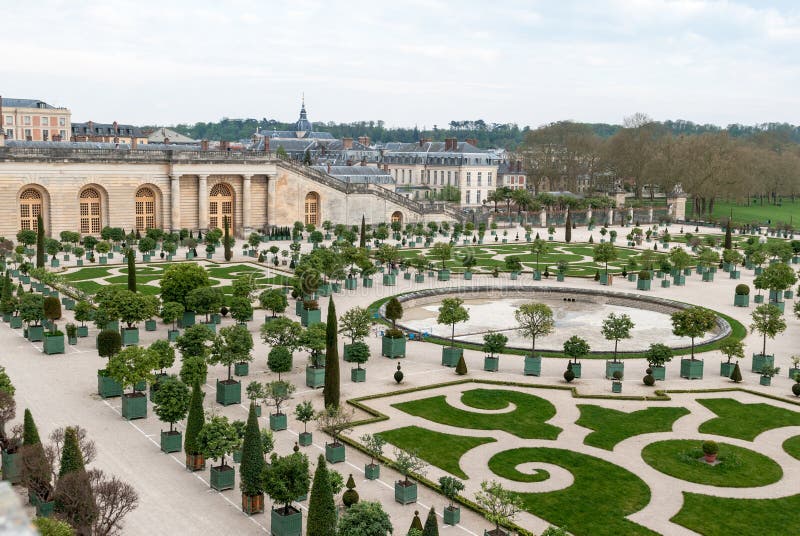 Tuin van Versailles stock afbeelding. Image of frans - 32125519