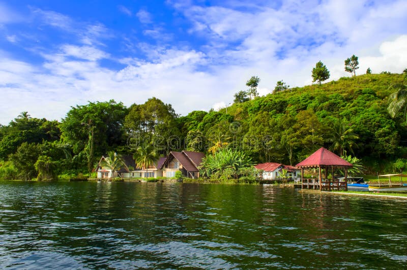 Isla Samosir, Lago Toba. Sumatra Imagen de archivo - Imagen de ...