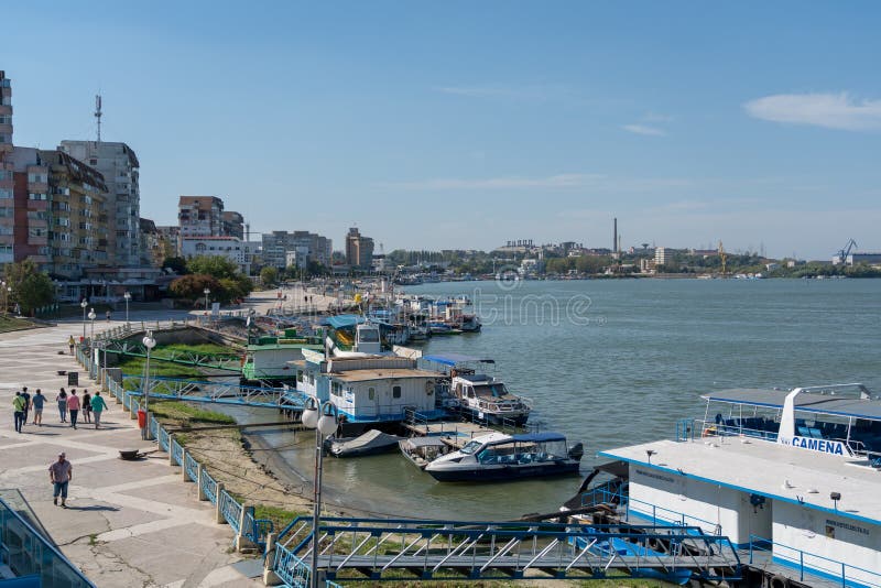 Vue De Port De Tulcea, Roumanie, L'Europe Photo stock - Image du ...