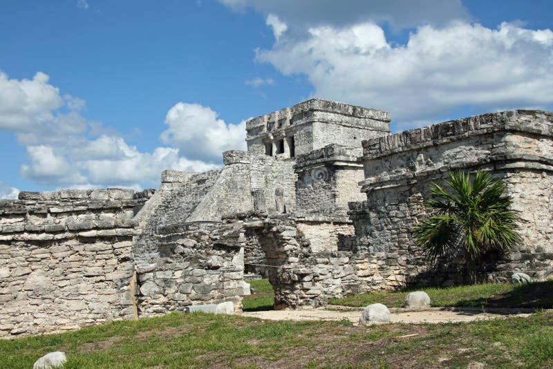 Tulum-El Castillo stock photo. Image of exoticism, built - 13189088