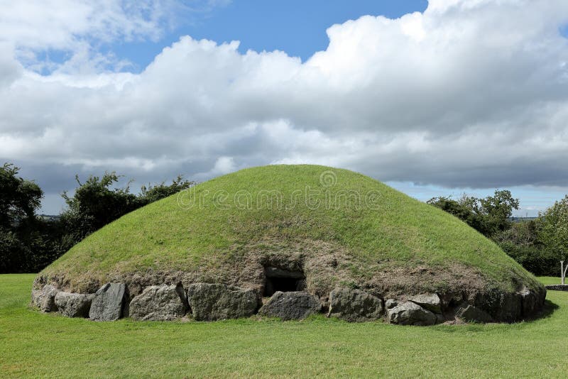 Tumuli of Newgrange in Northern Ireland Stock Image - Image of tumuli ...