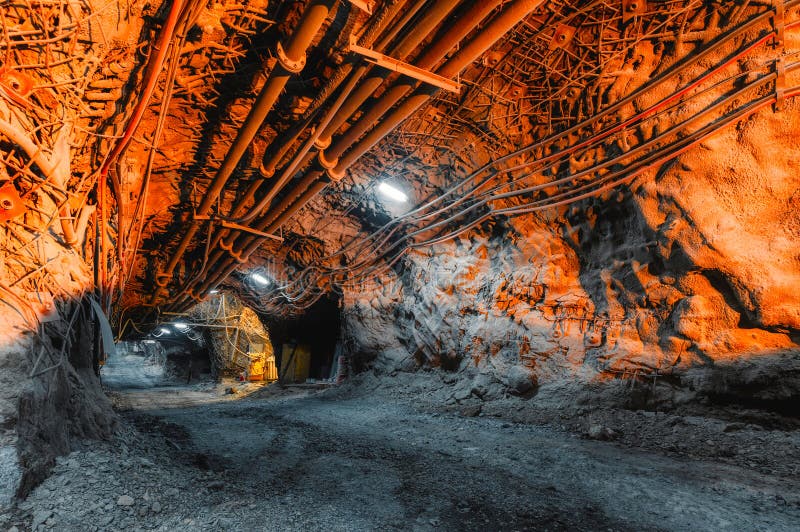 Underground Mine. Dead-end Mining Stock Photo - Image of cavern ...