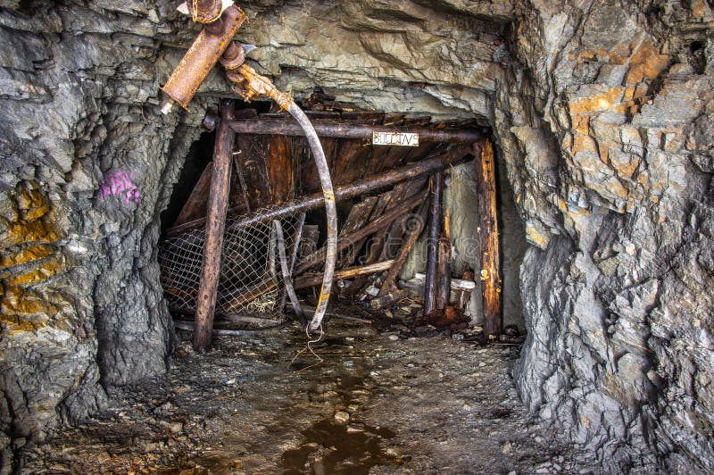 Old gold mine stock image. Image of dirt, corridor, exploration - 135134313