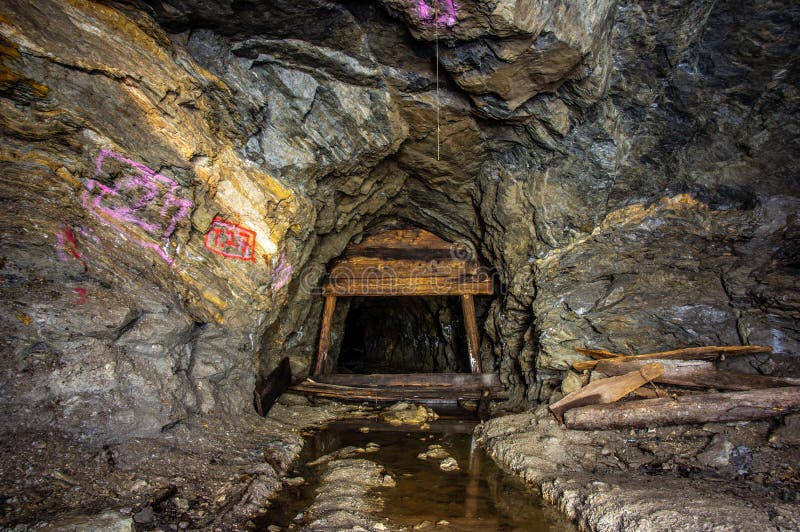 1,012 Old Gold Mine Interior Stock Photos - Free & Royalty-Free Stock ...