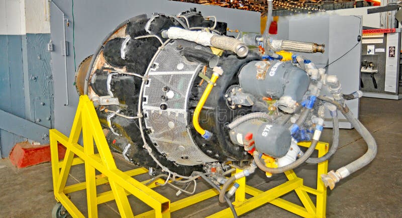 Turbocompressor-suporte Jet Engine Foto Editorial - Imagem de rolos ...