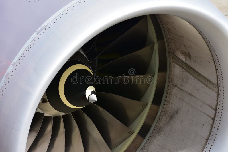Turbofan-Triebwerk Lufteintritt Stockfoto - Bild von eingang, form ...