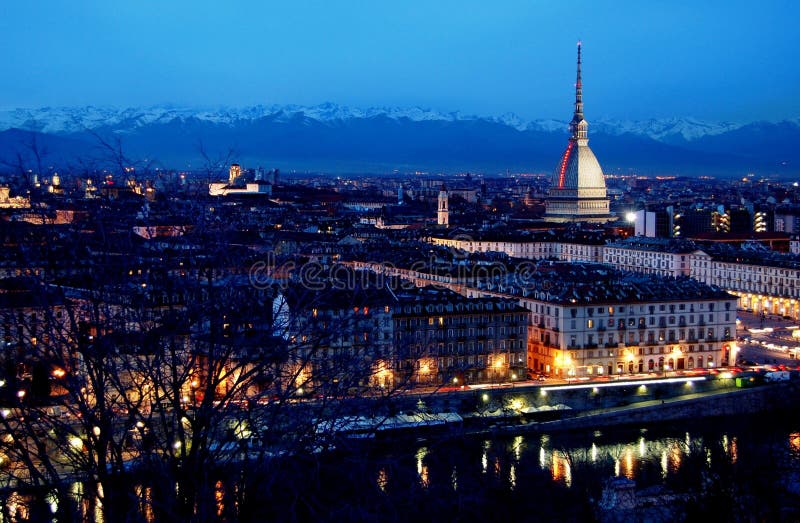 Turin-Skyline Bei Sonnenuntergang, Torino, Italien, Panoramastadtbild ...