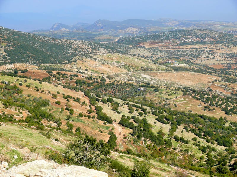 Turkije. Bergen. stock afbeelding. Image of installaties - 32829359