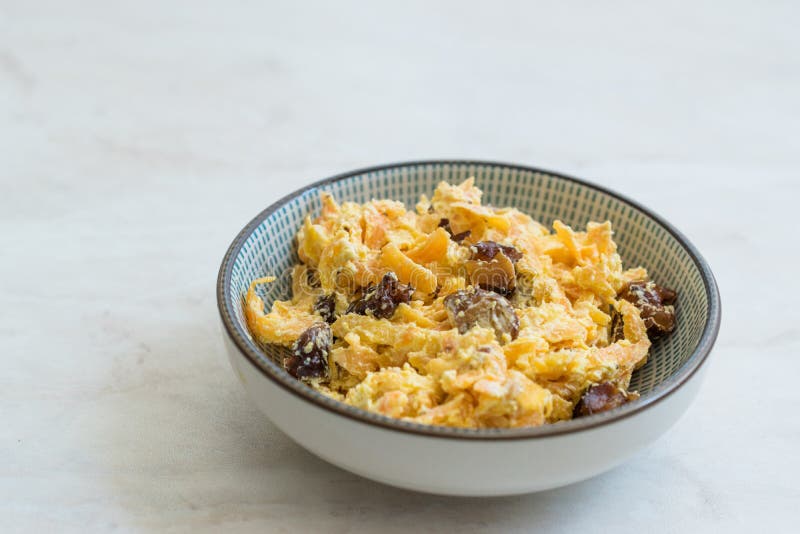 Turkish Carrot Salad with Roasted Walnut / Tarator with Yogurt Stock ...