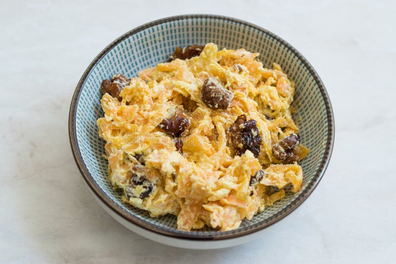 Turkish Carrot Salad with Roasted Walnut / Tarator with Yogurt Stock ...