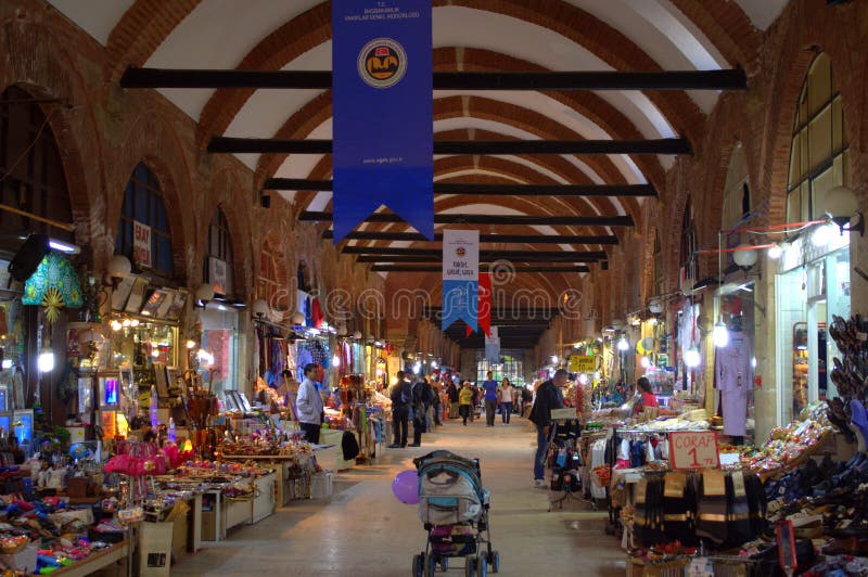 Turkse markt redactionele stock afbeelding. Image of last - 41173294