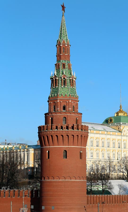 Turm des Moskaus der Kreml stockbild. Bild von ernstlich - 39829593