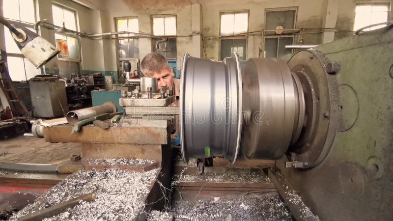 The Process of Balancing of the Alloy Wheel Rim Stock Video - Video of ...