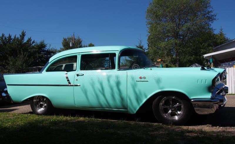 Turquesa Antigua Restaurada Chevrolet Imagen de archivo editorial ...