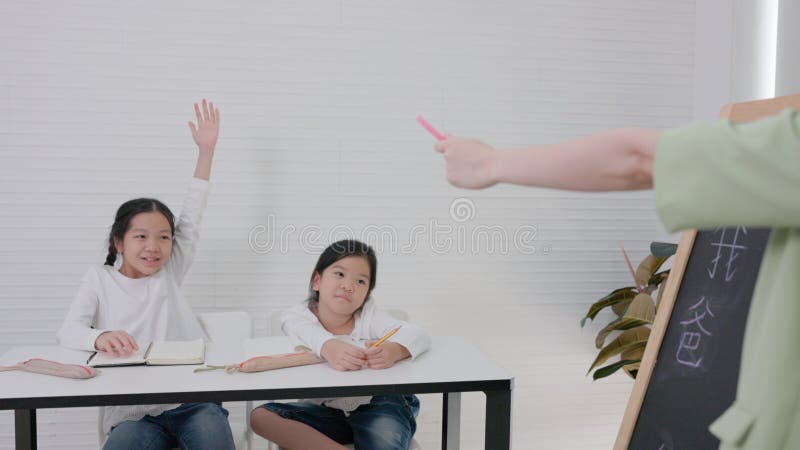 In Tutorial School, Asian Students Learn To Write in Both English and ...