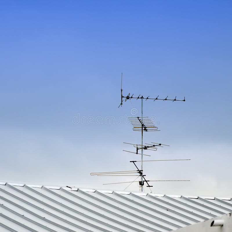 TV antenna on roof stock photo. Image of cable, urban - 28516266