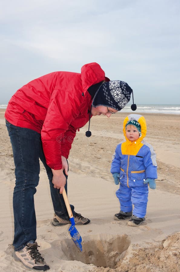 Twee Broers Die Samen Spelen Stock Foto - Image of kinderen, laag: 11134358