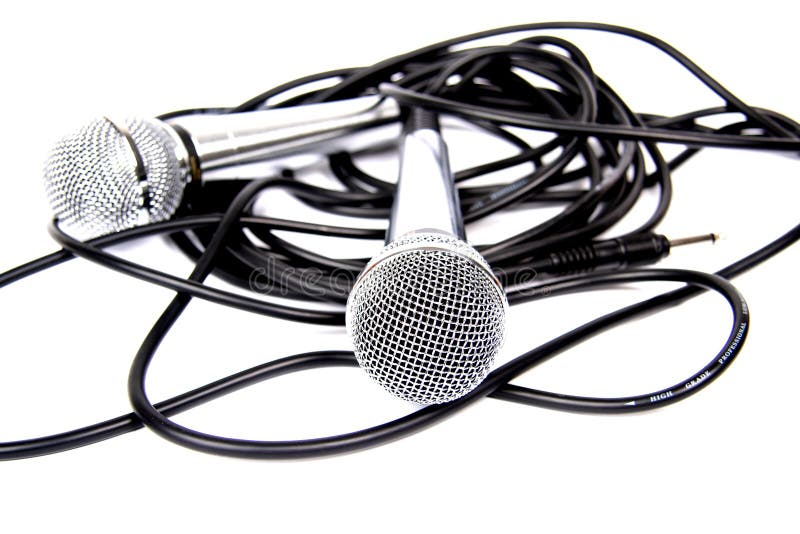 Twee microfoons. stock foto. Image of achtergrond, geïsoleerd - 4591126