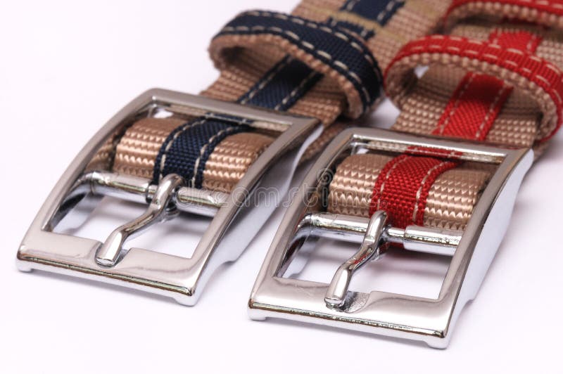 Riemgespen Met Leerhulpmiddelen Op De Oranje Volledige Achtergrond Van ...