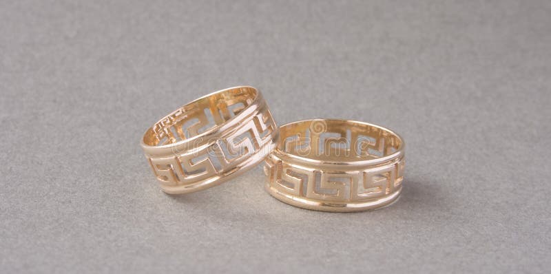 Twee ringen stock afbeelding. Image of hart, symbool, glanzend - 2210267