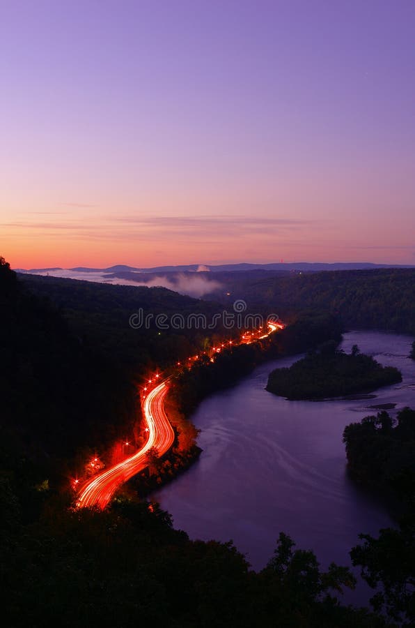 Twilight at Delaware Water Gap Stock Image - Image of hour, river: 28669417