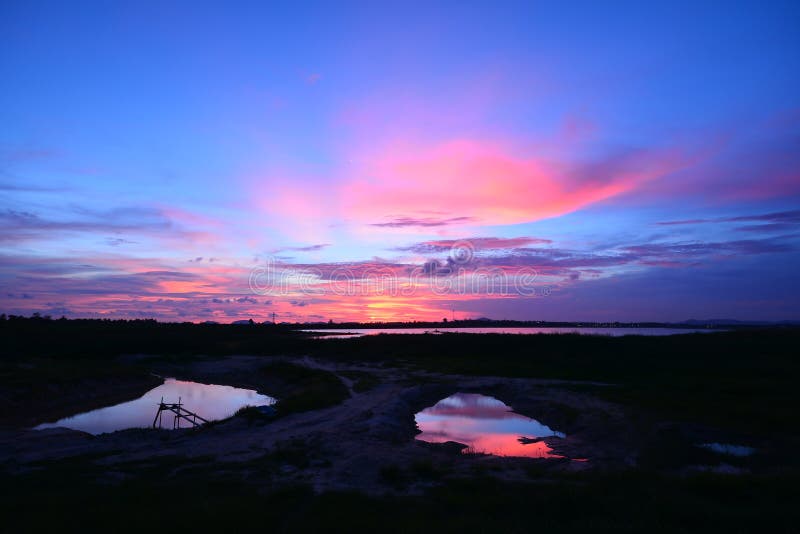 Twilight over reservoir stock photo. Image of twilight - 31401354