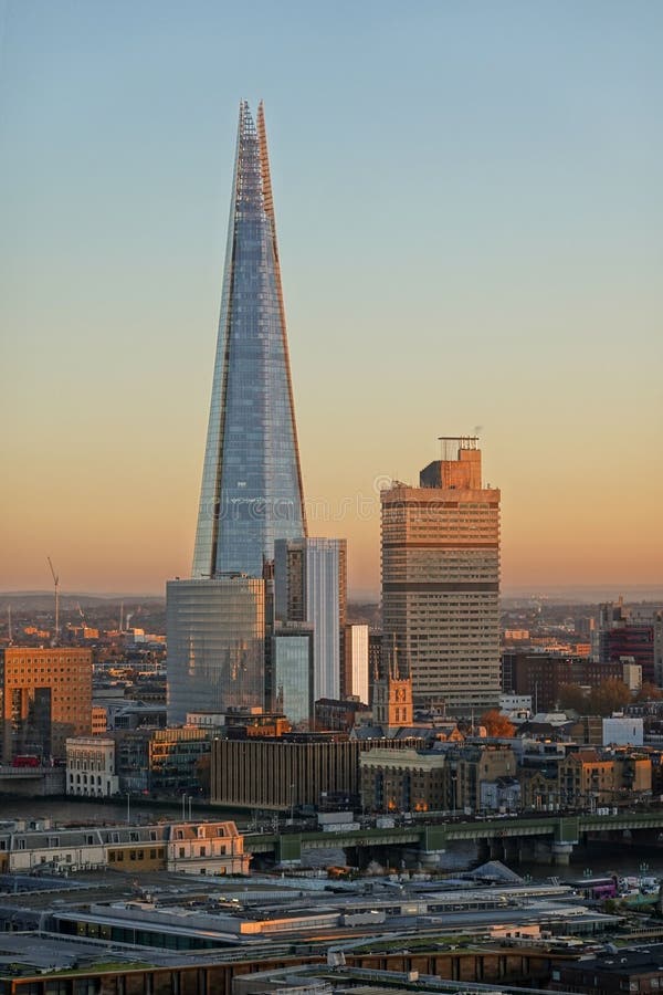 Twilight at the Shard Building, London Editorial Stock Image - Image of ...