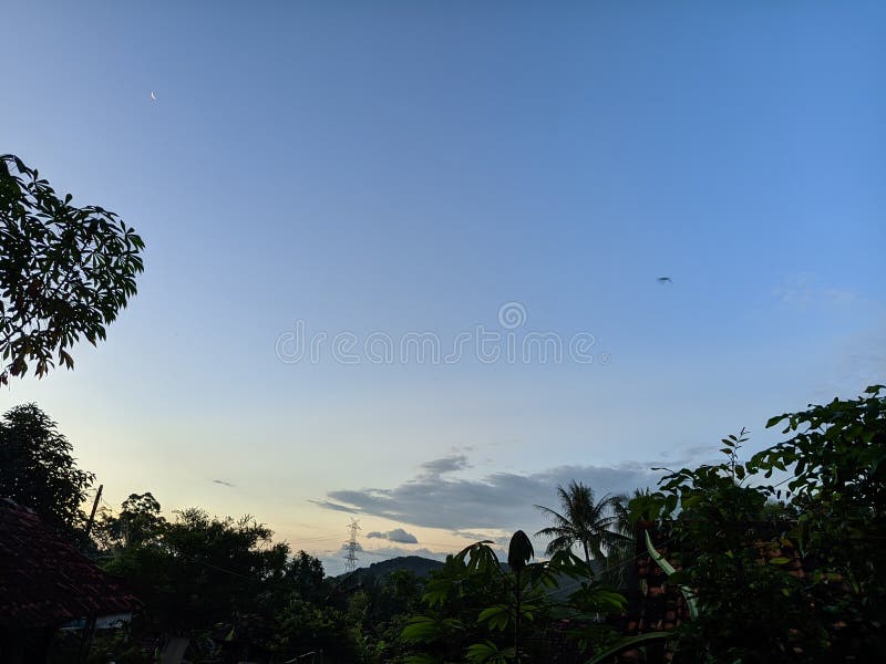 Twilight Sky Night Small Crescent Moon Visible Stock Photos - Free ...