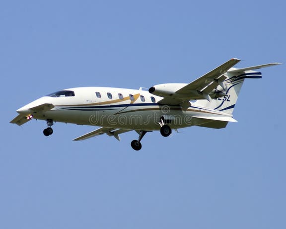 Twin Engine Aircraft Canards Approach Stock Photos - Free & Royalty ...