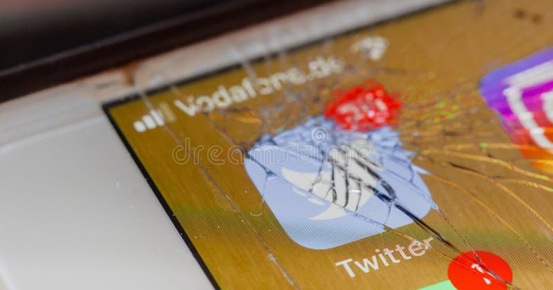 Twitter App on Broken Screen Editorial Stock Image - Image of screen ...