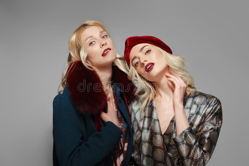 Two Arrogant Ladies Showing Their Neglect. Foto de archivo - Imagen de ...