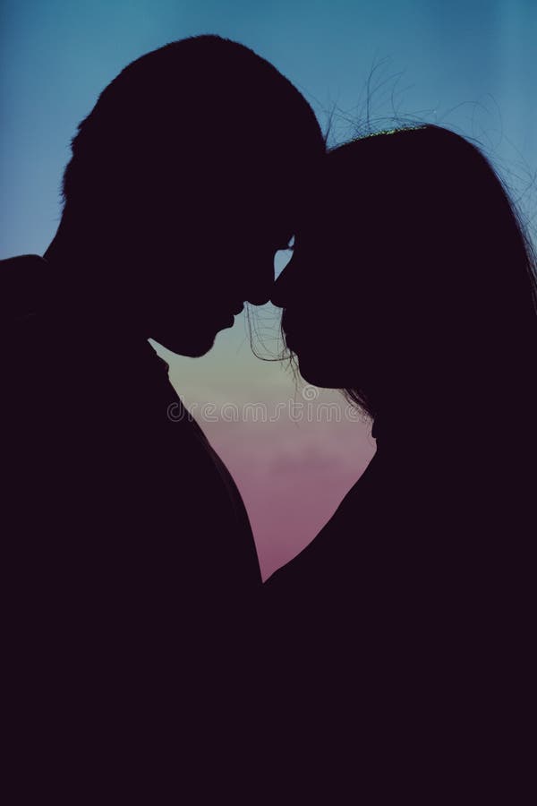 Two People Fall in Love Shadow Stock Photo - Image of backlit, fall ...