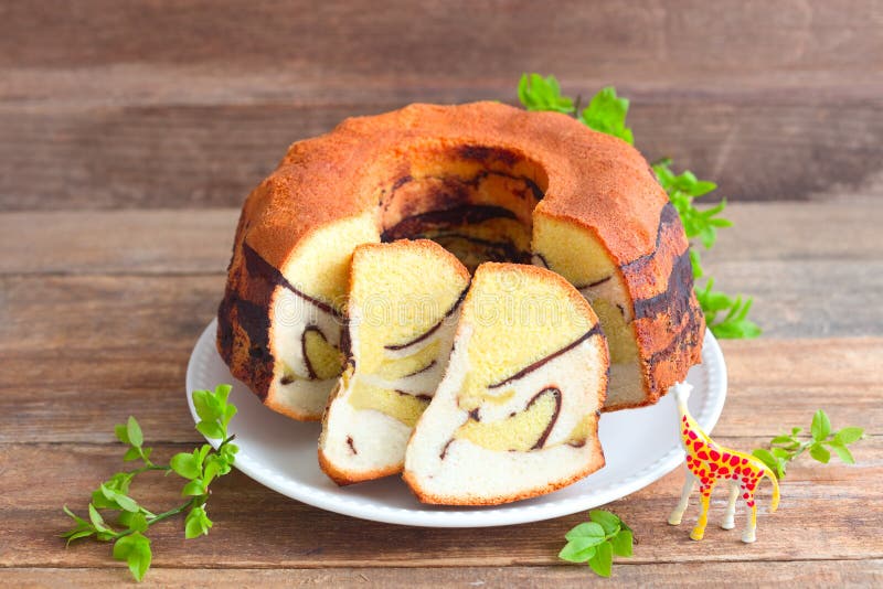 Simple giraffe cake stock photo. Image of cocoa, sweet - 145987760