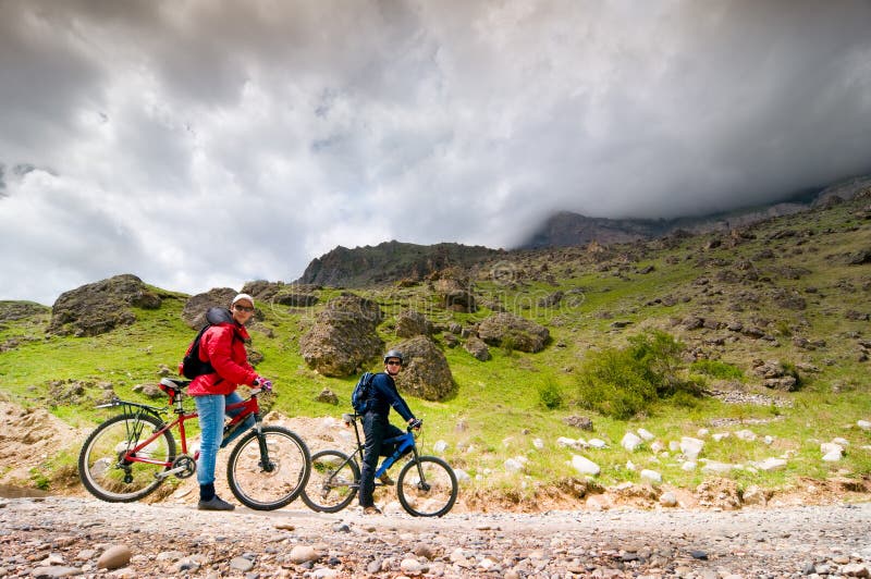 Two cyclists stock image. Image of bicycle, adult, bike - 15264907