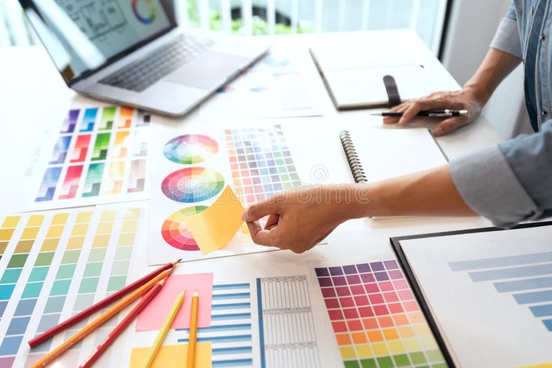 Two Designers Discussing on the Color Tone for the Excellent Visual ...