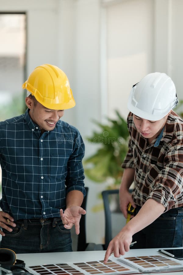 Two Engineers Discussion and Planning about Project. Brainstorming of ...