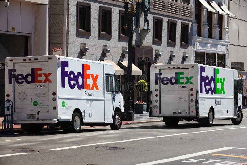 NYC: FEDEX Delivery Man and Truck Editorial Stock Image - Image of ...