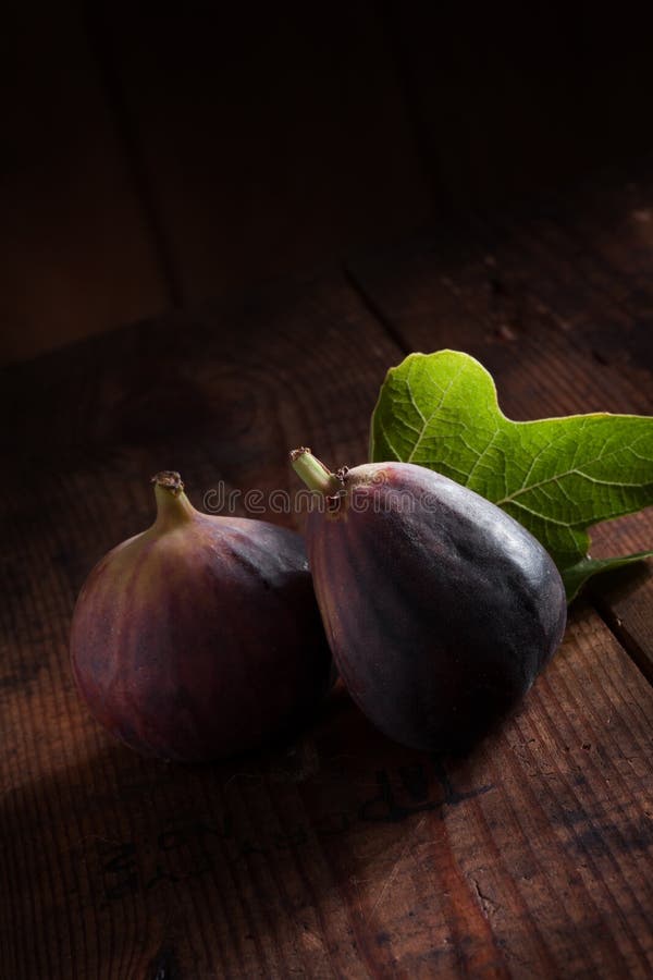 Two figs stock image. Image of vegetarian, green, ingredient - 44383989