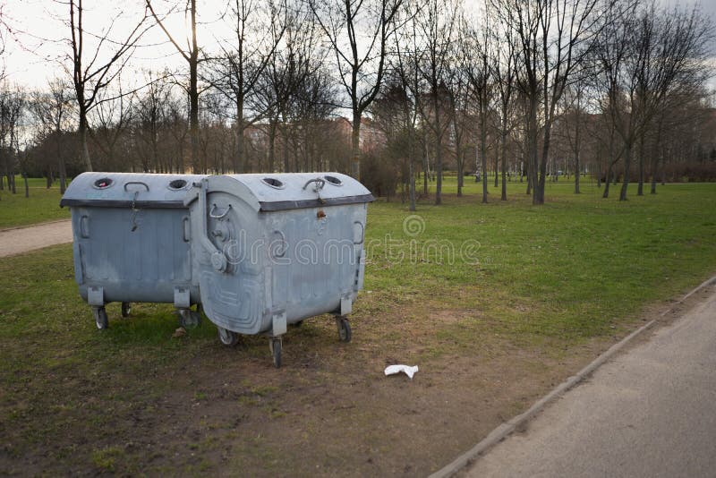Trash Container Overfill Stock Photos - Free & Royalty-Free Stock ...