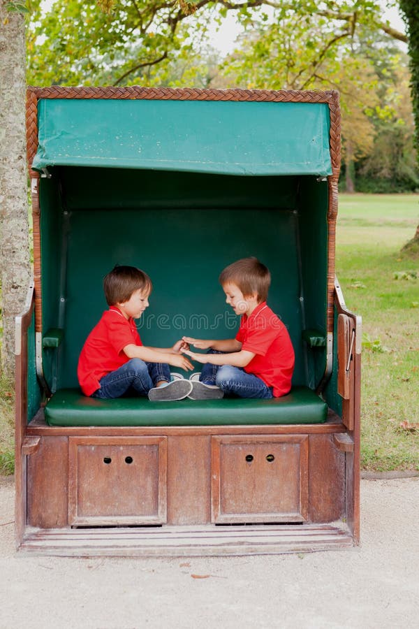 Clapping Gamegame Stock Photos - Free & Royalty-Free Stock Photos from ...