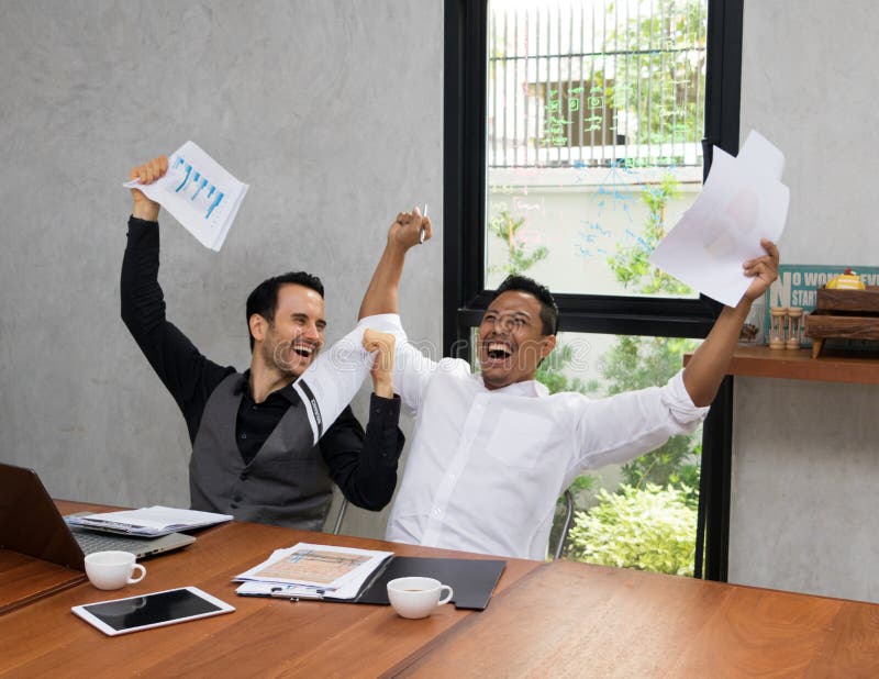 Two Men are Discussing a Job Stock Image - Image of meeting, happiness ...