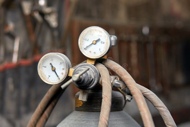 Device for Checking Pressure in Oxygen Cylinders Stock Image - Image of ...