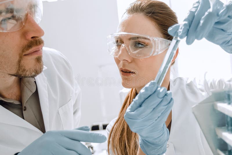 Two Researchers Discussing the Results of Laboratory Studies Stock ...