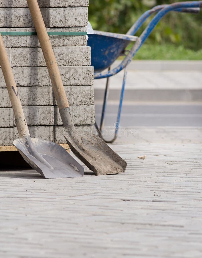 Masonry Wheelbarrow Bricks Shovel Stock Photos - Free & Royalty-Free ...