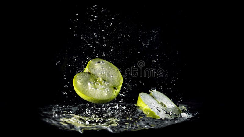 Green Apple Split Underwater Stock Photo - Image of fruit, five: 203357114